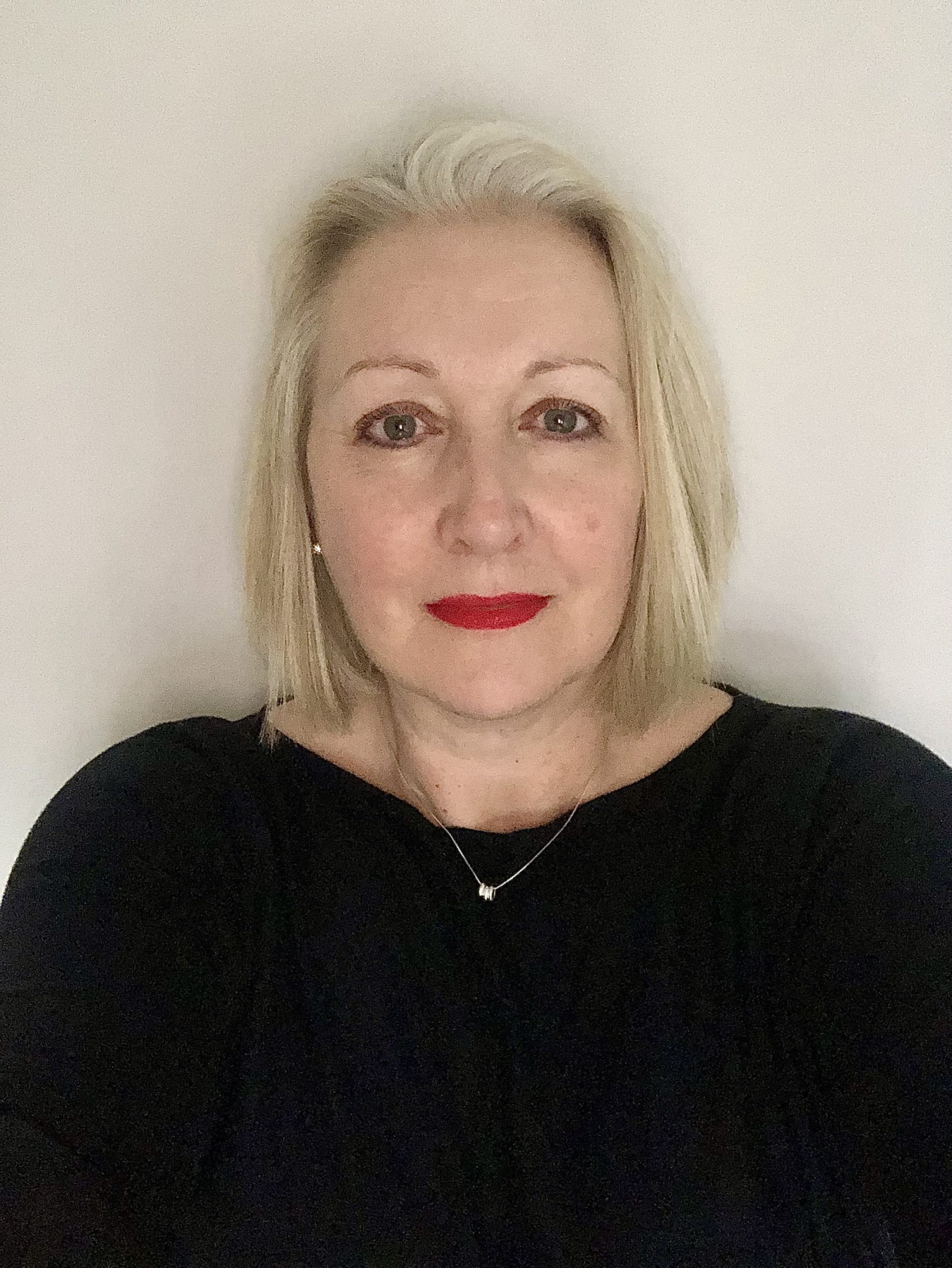 Julie Sharp's Instagram, Twitter & Facebook on IDCrawl